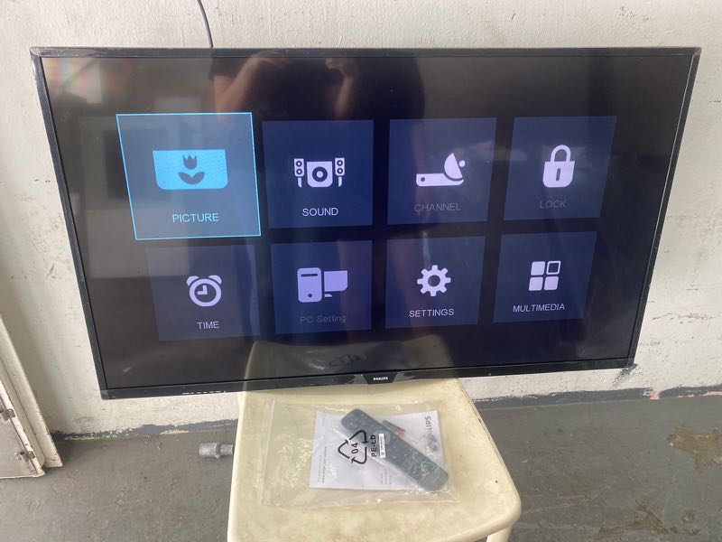PHILIPS LED TV 43PFT4002/98, TV & Home Appliances, TV & Entertainment ...