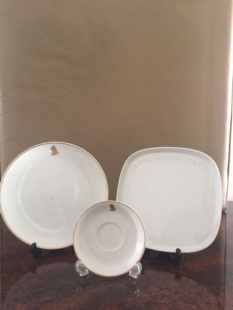SIA collection plates, Furniture & Home Living, Kitchenware & Tableware ...