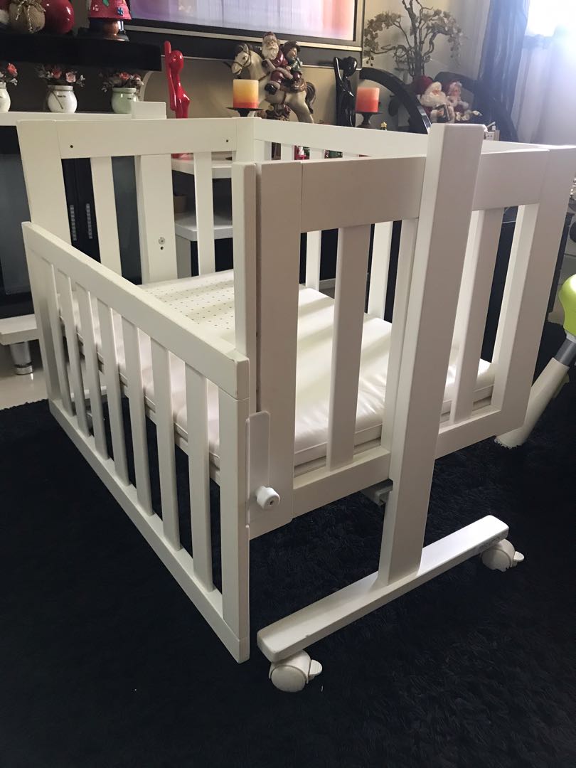 Micuna Cododo co-sleeper cradle, Babies & Kids, Infant Playtime on ...