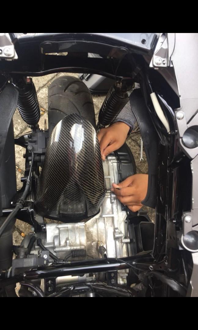Xmax 300 Rear hugger in carbon fibre glossy finishing, Motorcycles ...