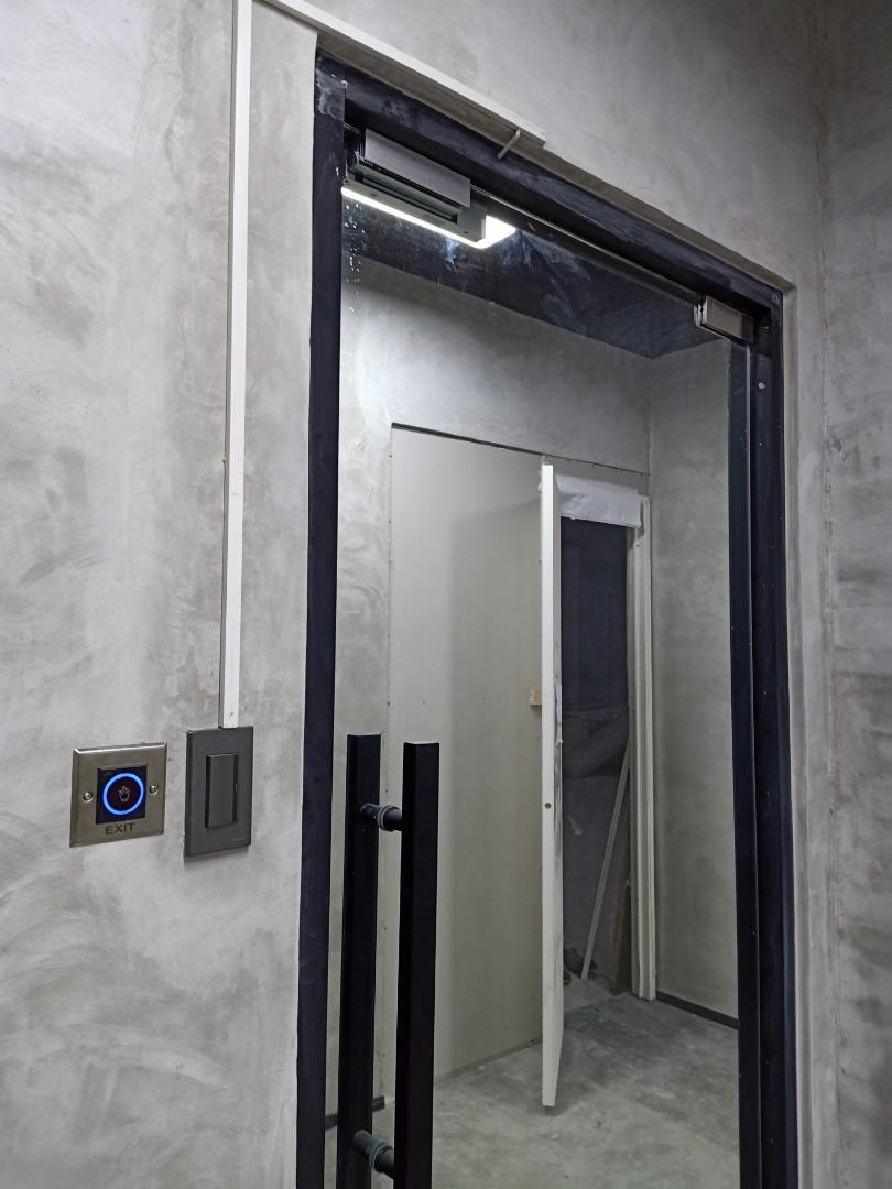 Biometric Magnetic Door Lock Package (ZKTeco X6), Furniture & Home ...