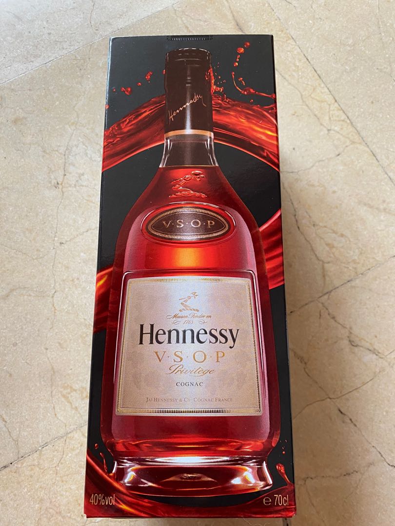 Hennessy VSOP, Food & Drinks, Alcoholic Beverages on Carousell