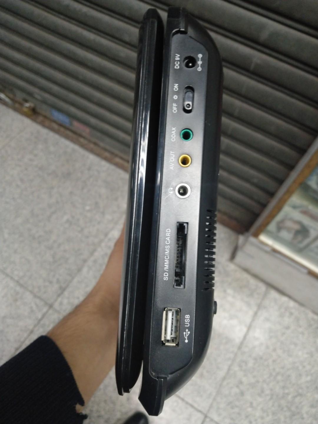 Kelvinator portable dvd player 80% new, 音響器材, 音樂播放裝置 MP3及CD Player - Carousell