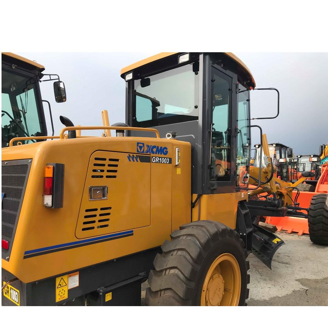 Motor Grader GR100, Commercial & Industrial, Construction Tools ...