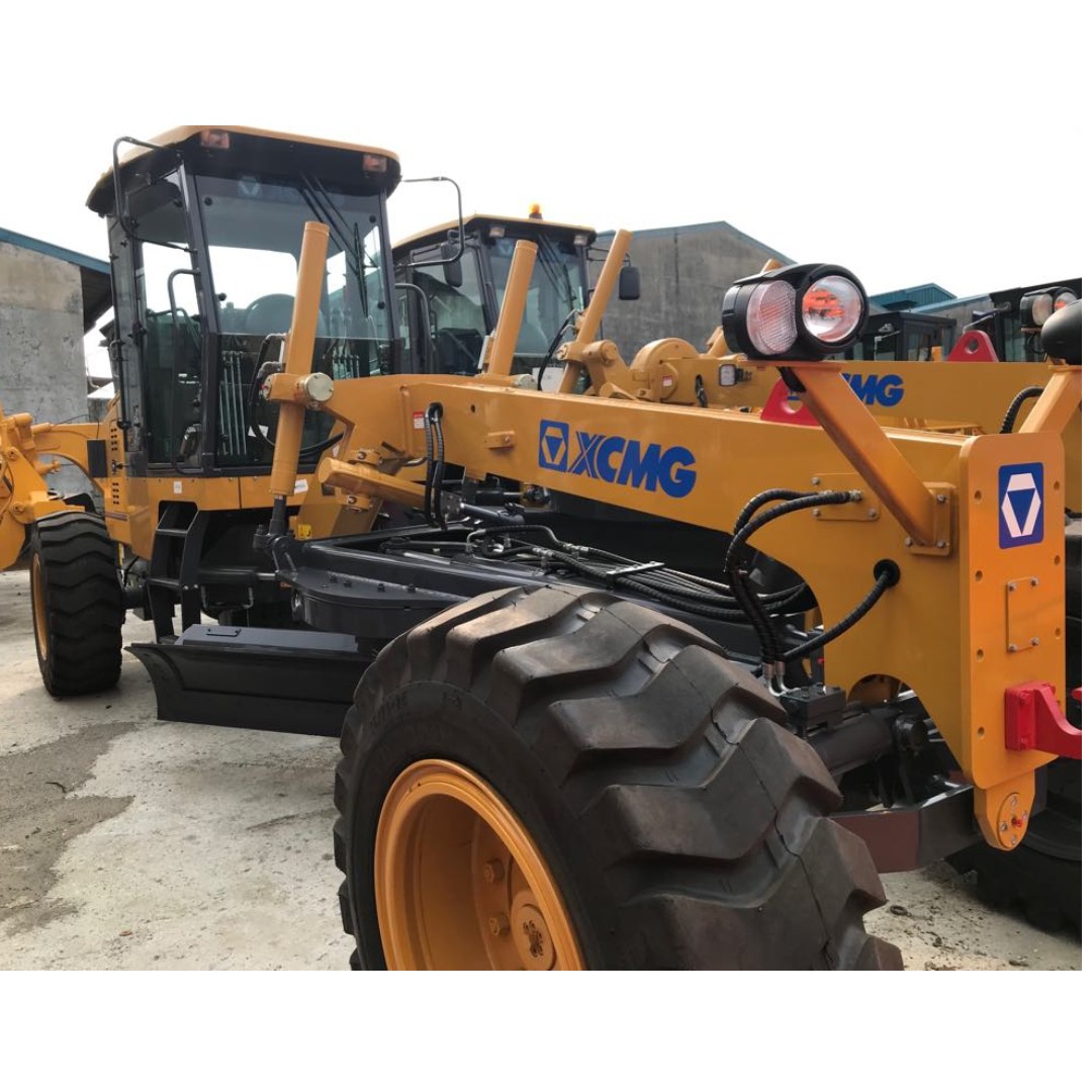 Motor Grader GR100, Commercial & Industrial, Construction Tools ...