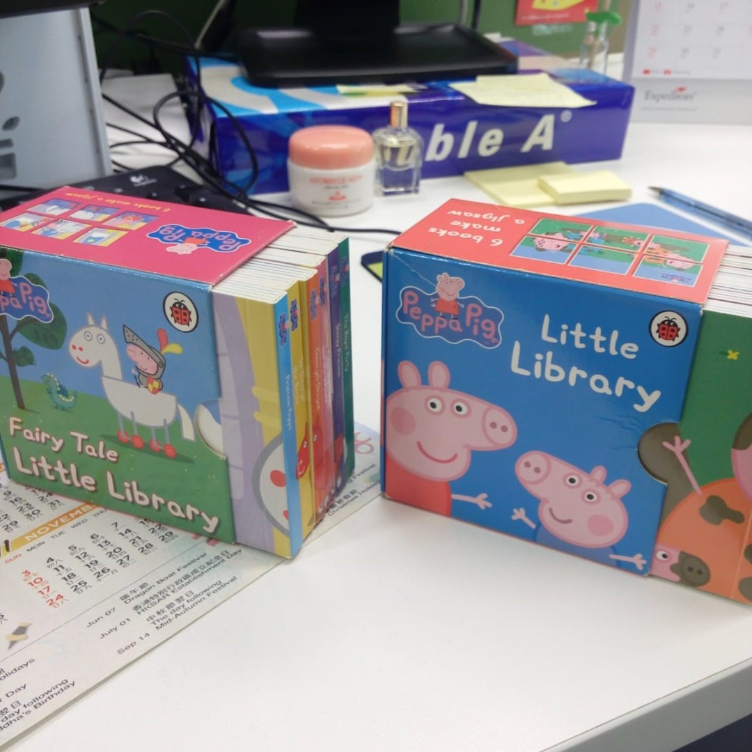Peppa Pig mini book set, 書本 & 文具, 小朋友書 - Carousell