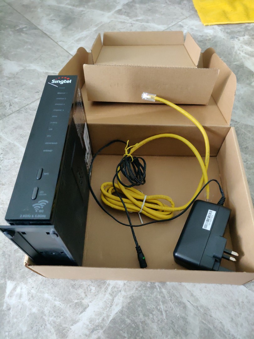 Original Singtel wifi router and ONT (OPTICAL NETWORK TERMINAL) 100% ...