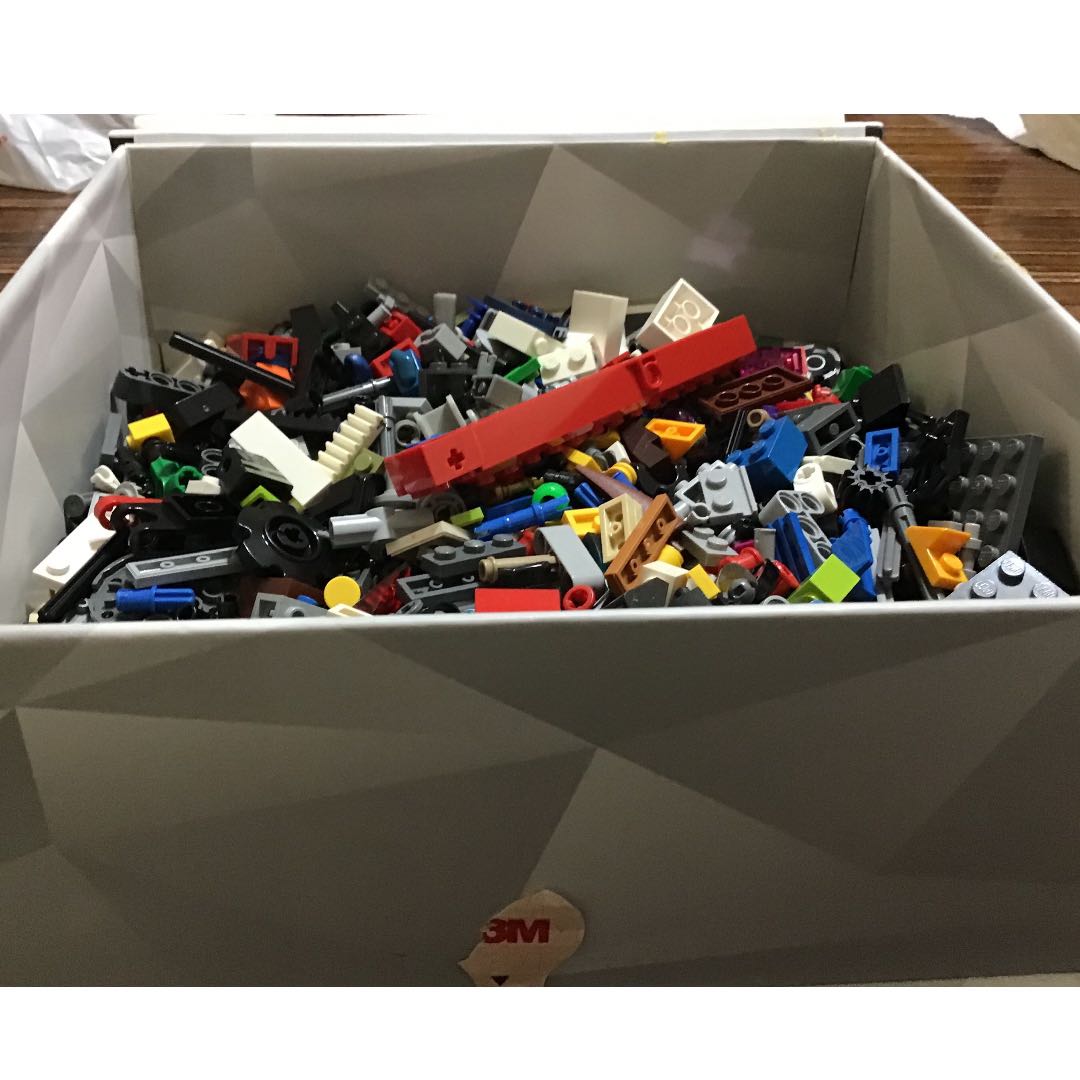 Assorted original LEGO bricks 600 grams, Hobbies & Toys, Toys & Games ...