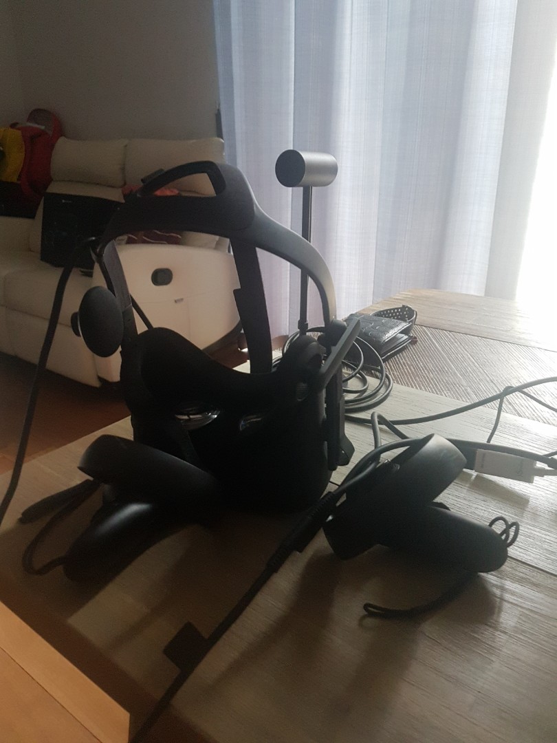 Oculus Rift - used, perfect condition, Video Gaming, Gaming Accessories ...