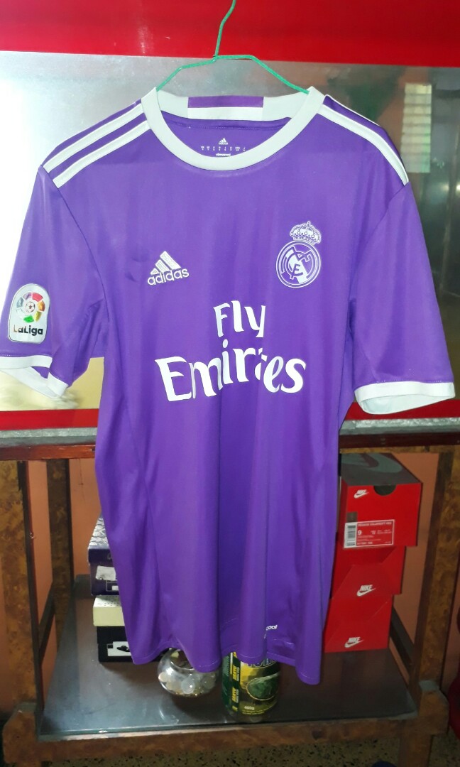 Real Madrid Fly Emirates Jersey, Men's Fashion, Activewear on Carousell