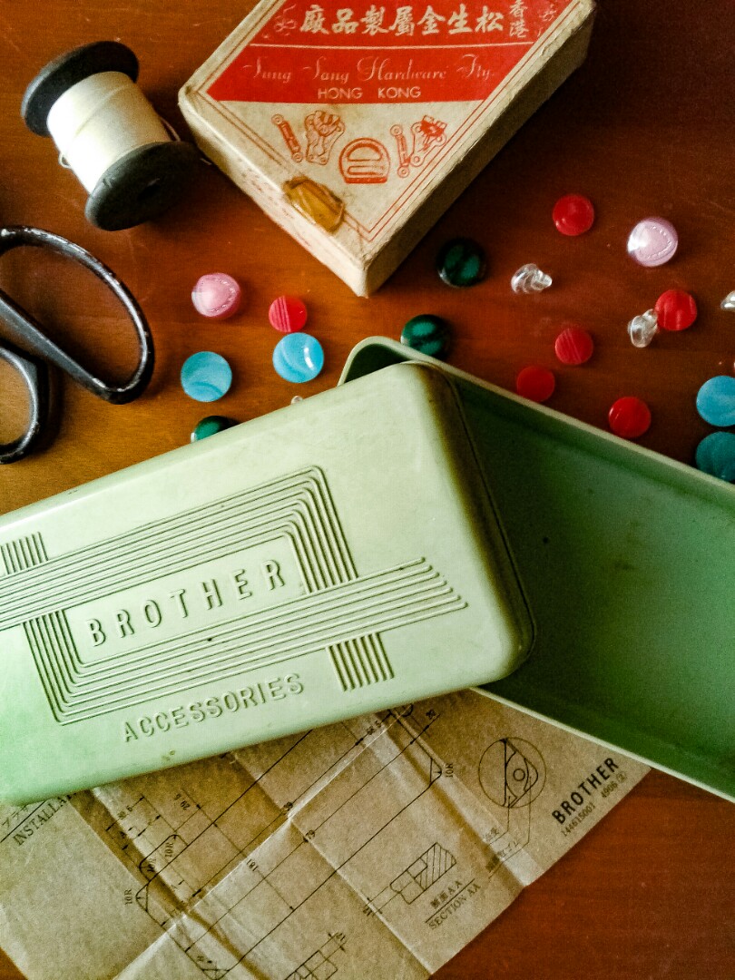 Vintage Brother Sewing Machine Accessories Plastic Tool Box / Toolbox ...