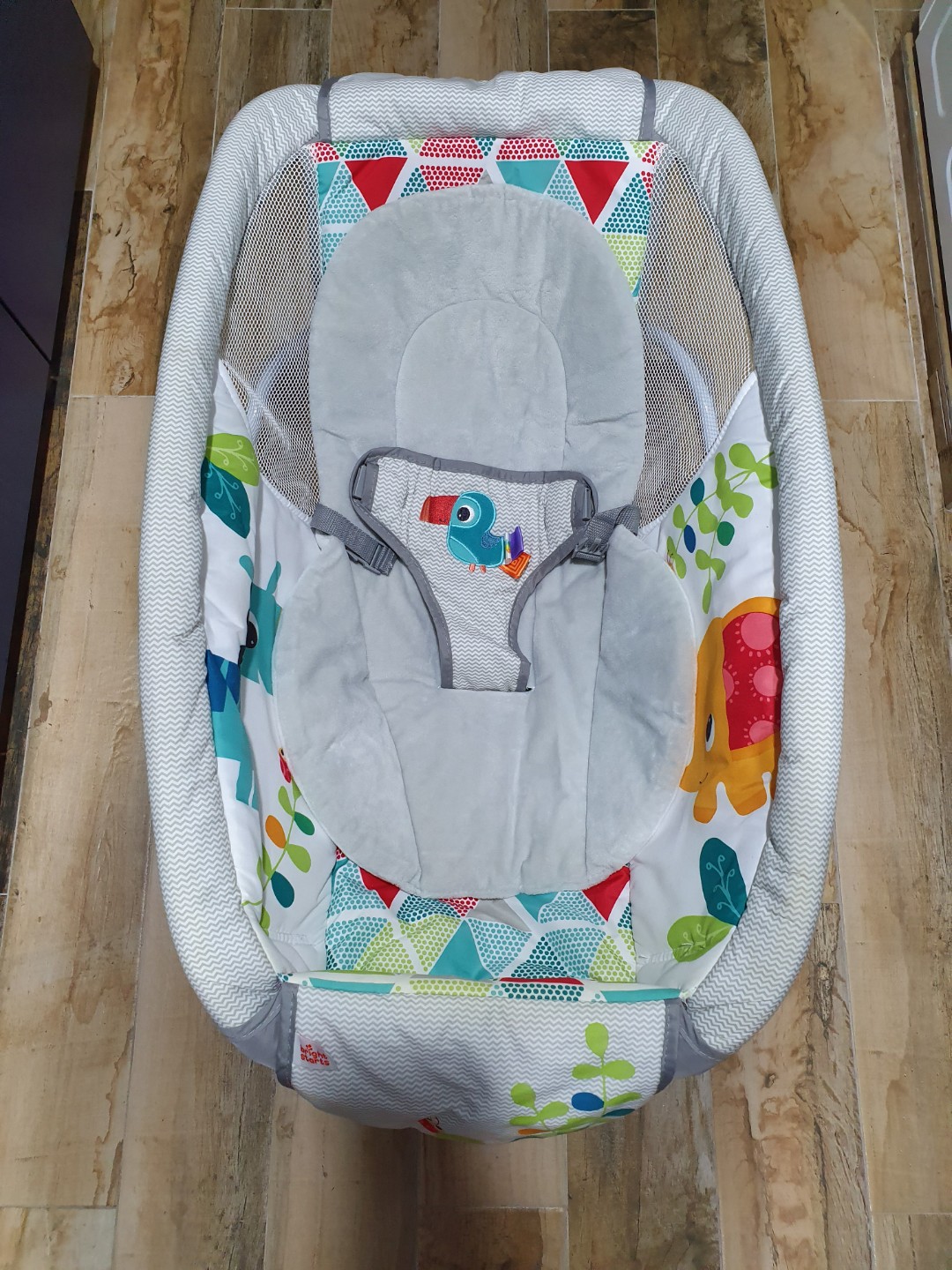 Bright Stars Baby Rocker / Sleeper, Babies & Kids, Baby Nursery & Kids ...