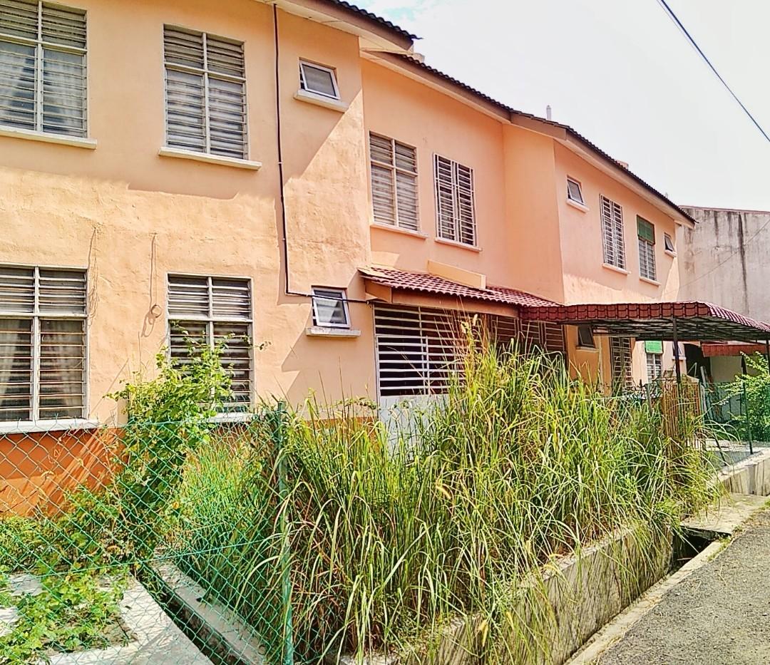 Taman Arked Dengkil Rumah Teres 2 Tingkat, Property, For Sale on Carousell