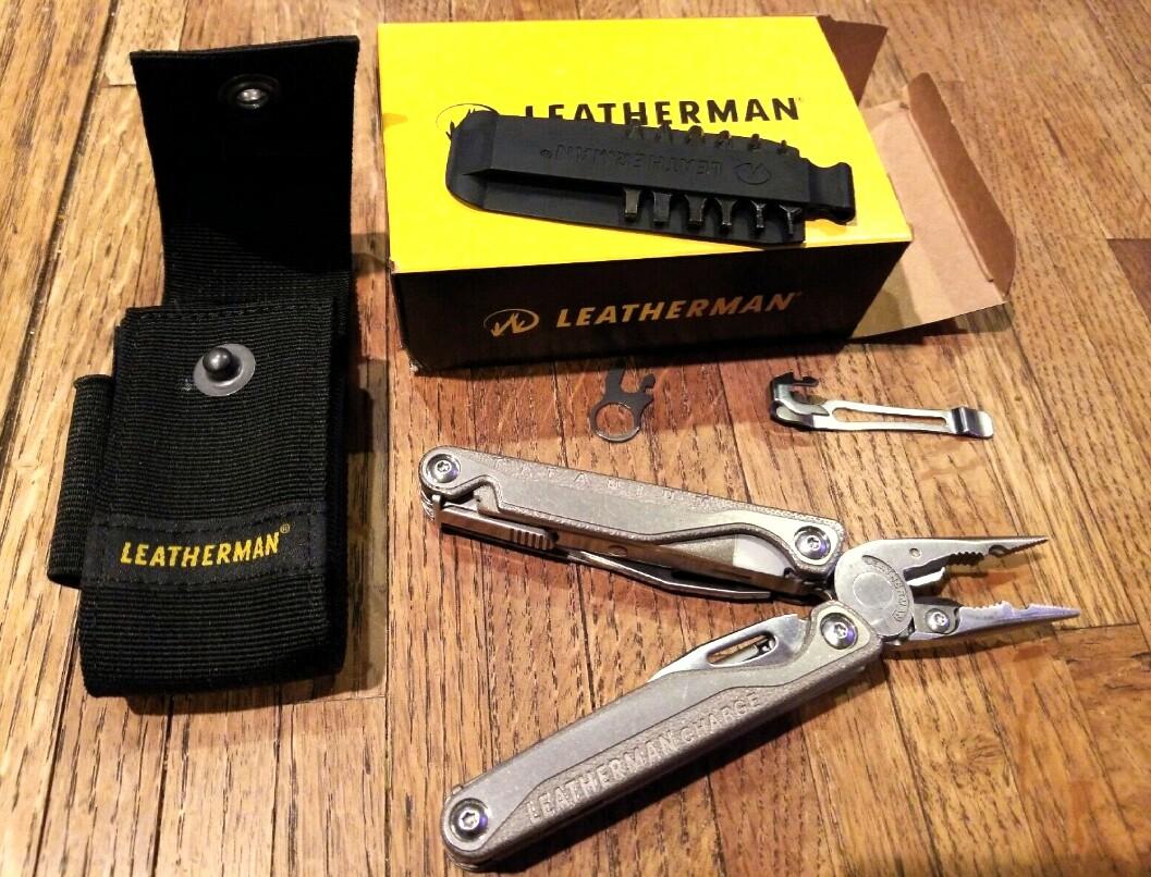 Leatherman Charge Plus TTi Titanium Multitools US Made EDC Maglite ...