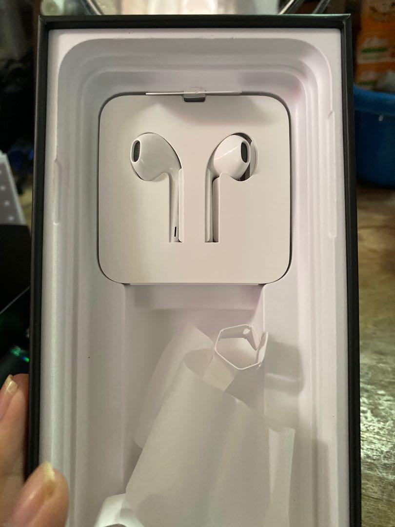 Apple Earpods from Iphone 11 pro max (bnew), Audio, Portable Audio ...