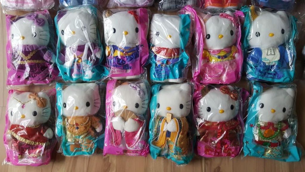 BNIB Hello kitty & Dear Daniel Plush Toy/Dolls Collectibles 2000 ...