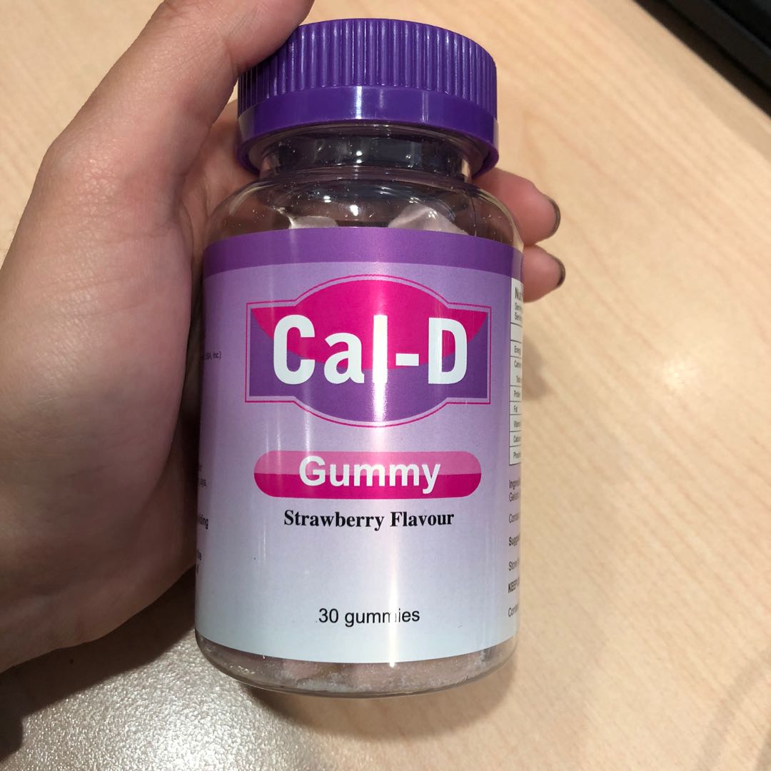 Cal-D Gummy Strawberry Flavour (30 gummies), Health & Nutrition, Health ...