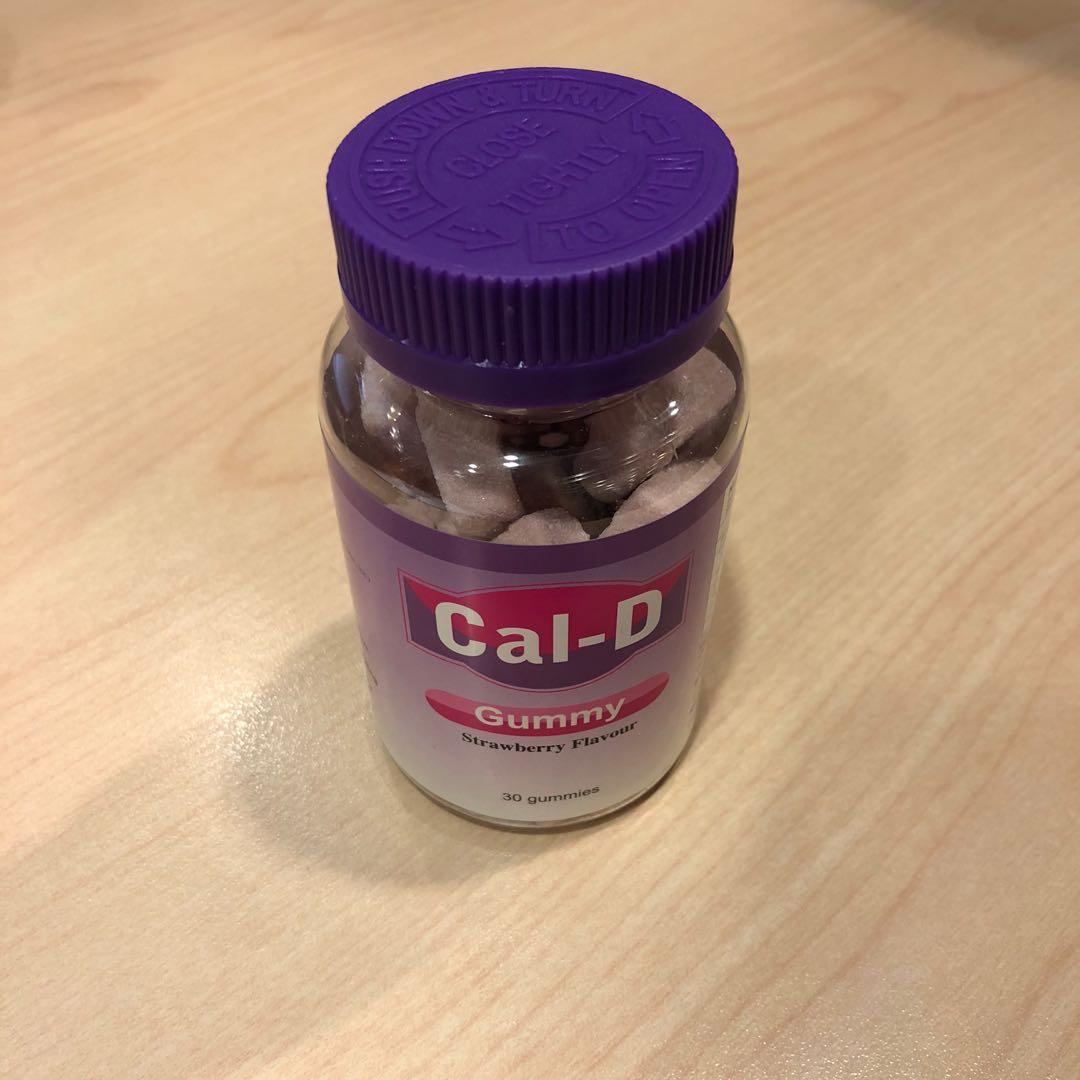 Cal-D Gummy Strawberry Flavour (30 gummies), Health & Nutrition, Health ...