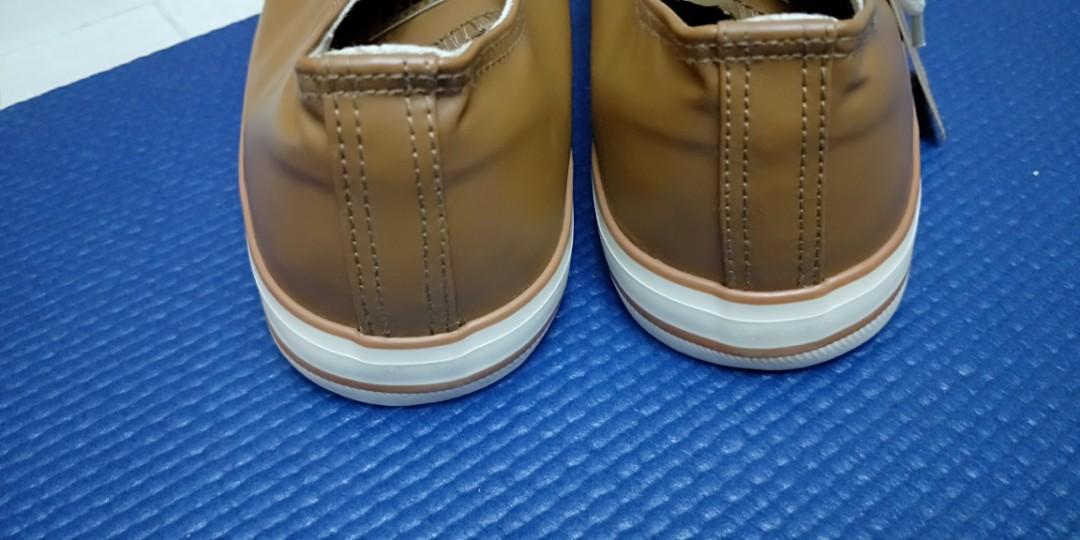 Converse look alike, Men's Fashion, Footwear, Sneakers on Carousell