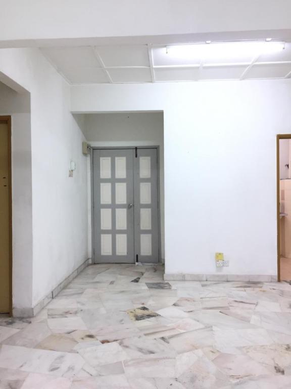 CORNER LOT Saga Ria Apartment, Taman Saga, Ampang BASIC UNIT VERY WINDY ...