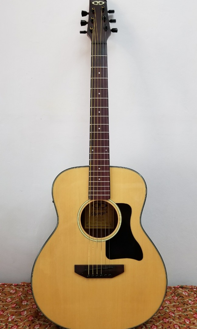 D&D Django Jr. Spruce, Hobbies & Toys, Music & Media, Musical ...