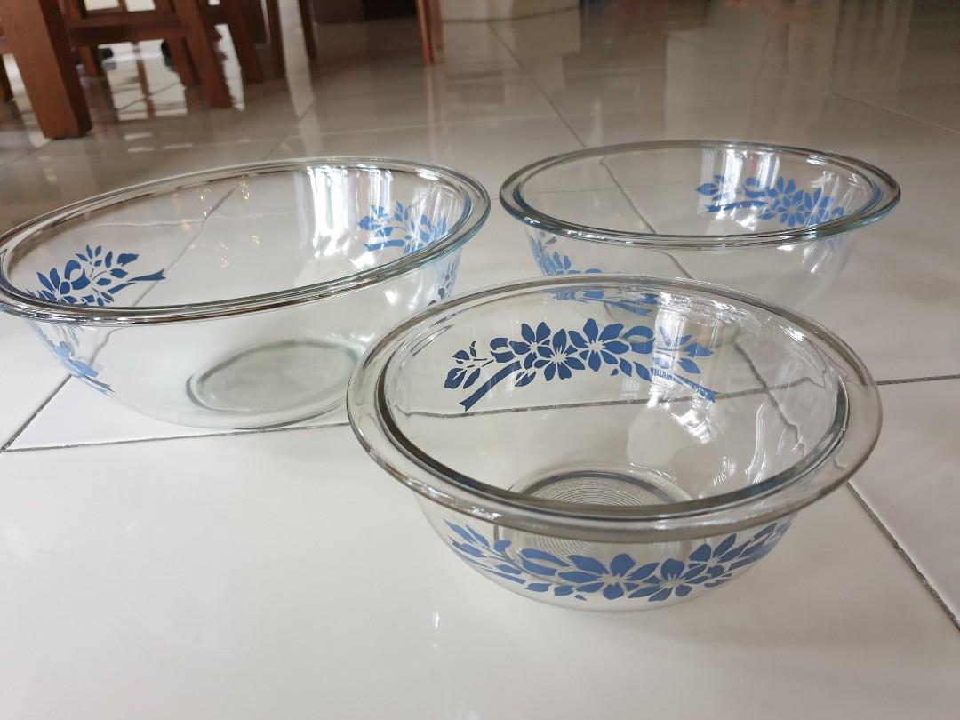 Pyrex Corning mixing/serving bowls, Furniture & Home Living ...