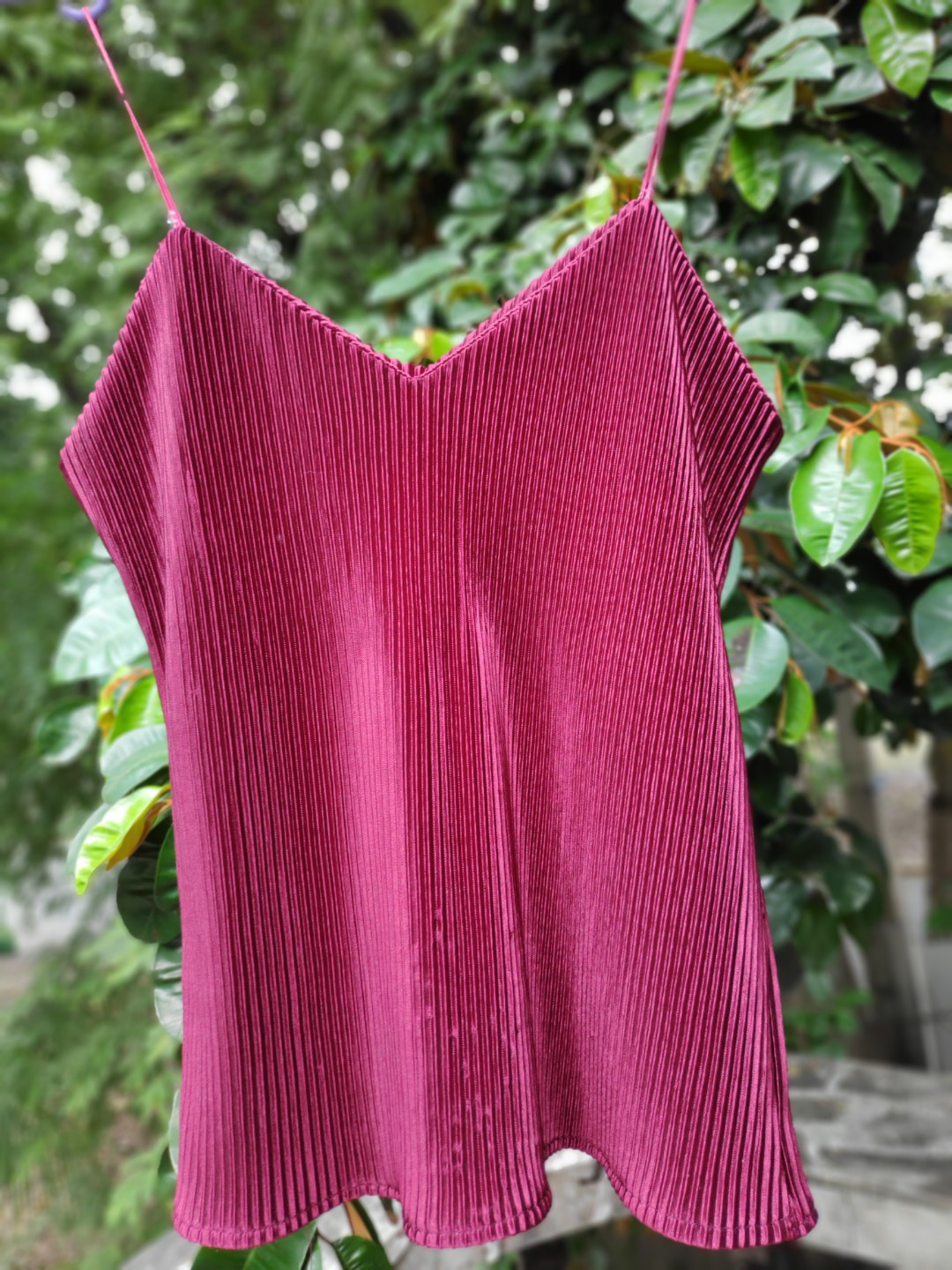 String Red Top, Women's Fashion, Tops, Others Tops on Carousell