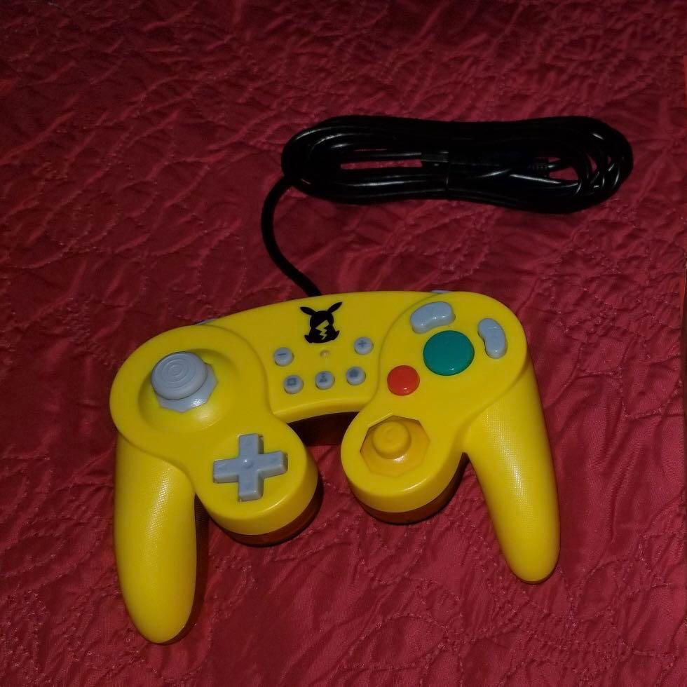 HORI GameCube Style Controller (Pikachu), Toys & Games, Video Gaming ...