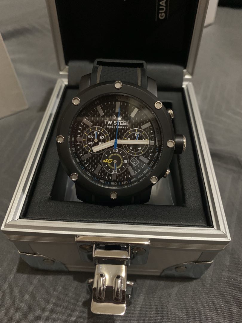 TW STEEL VR46 Valentino Rossi, Men's Fashion, Watches & Accessories ...