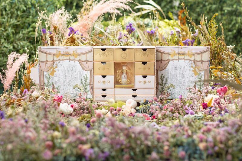 35折 Sasa Advent Calendar 聖誕倒數月曆 莎莎美麗世界美妝衣櫥 驚喜日曆 彩妝禮盒套裝 Christmas Gift ...