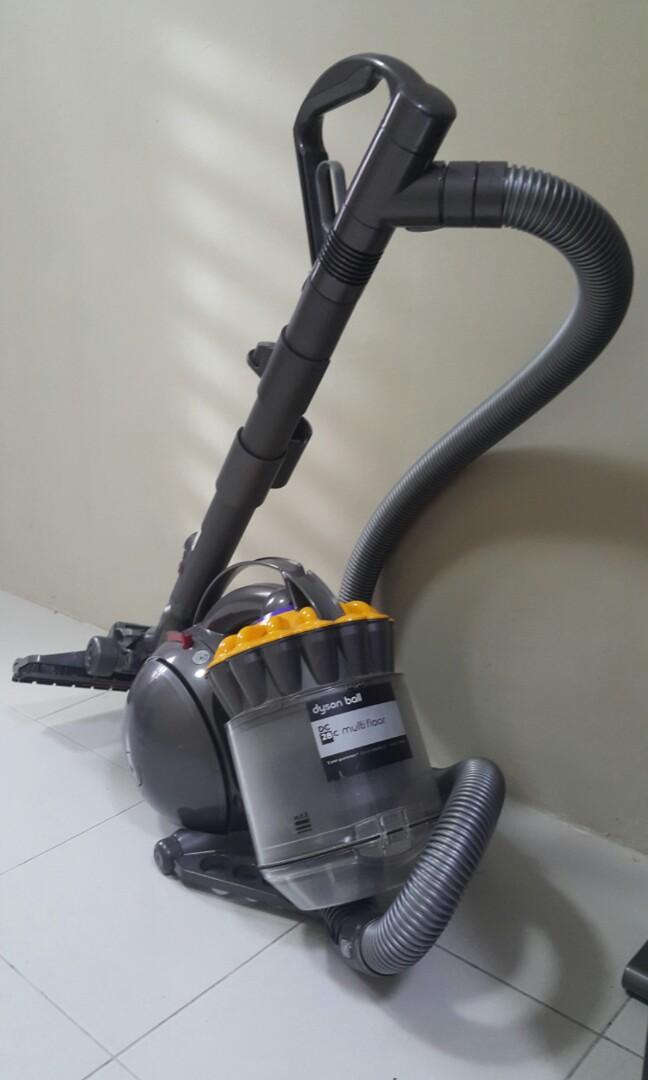 Dyson vacuum DC-28, TV & Home Appliances, Vacuum Cleaner & Housekeeping ...