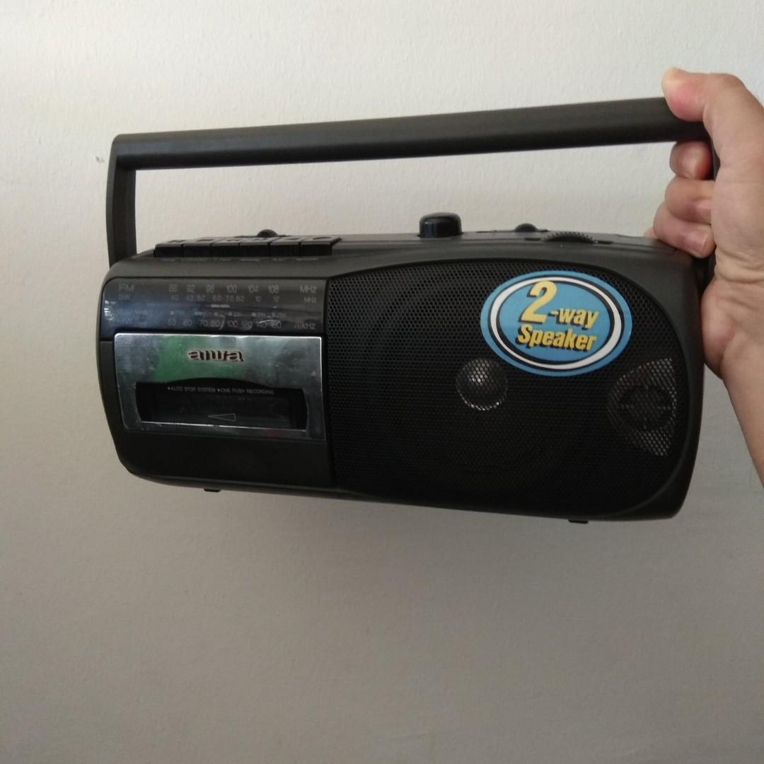 Radio kaset AIWA RM-31HR, Audio, Portable Music Players on Carousell