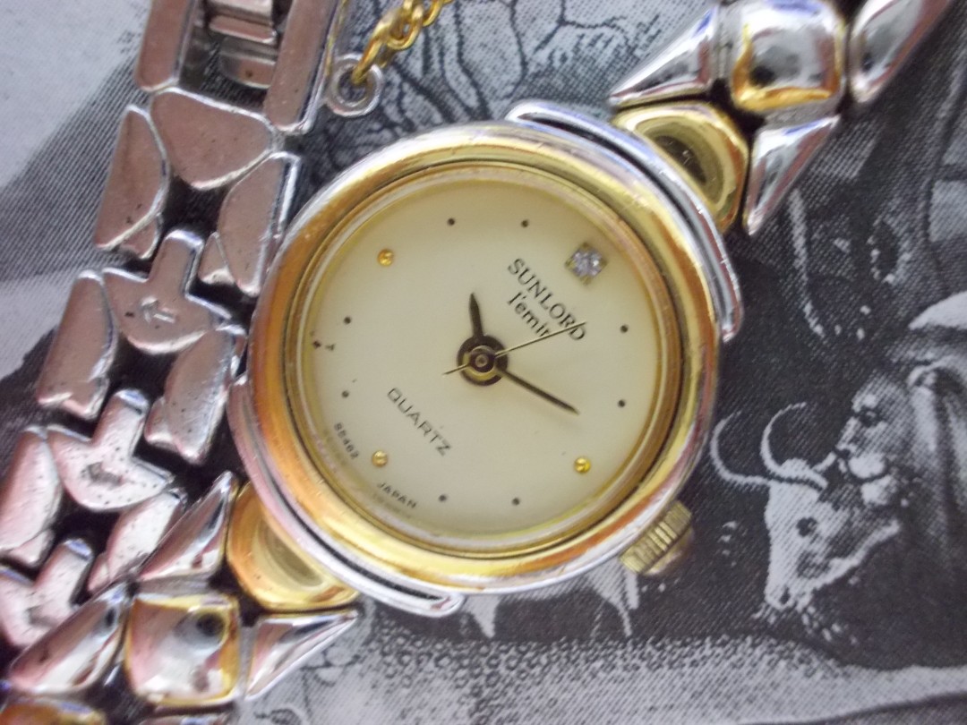 Vintage sunlord lady watch Japan, Women's Fashion, Watches ...