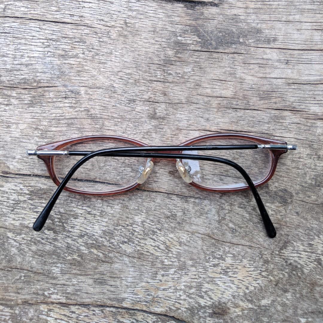 Frame kacamata jadul, Fesyen Pria, Aksesoris, Kacamata di Carousell