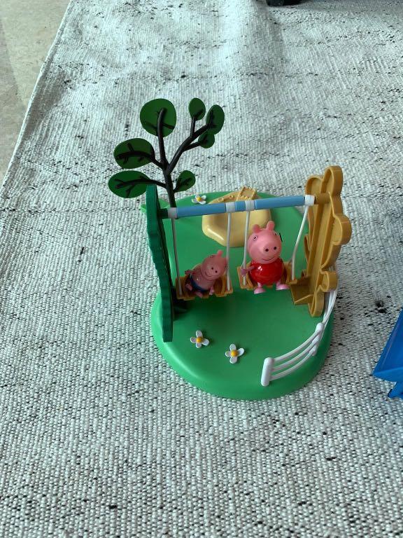 Peppa Pig Deluxe House Play Set Carry Case + Peppa Pig Playground Swing ...