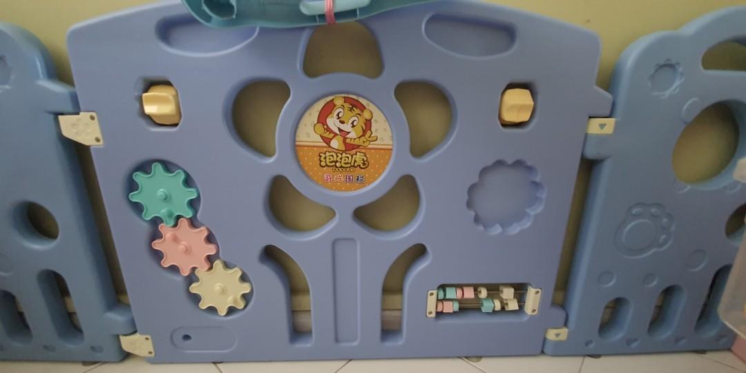 Play Yard - Door x 1, Game panel x 1, panels x 12, Babies & Kids ...