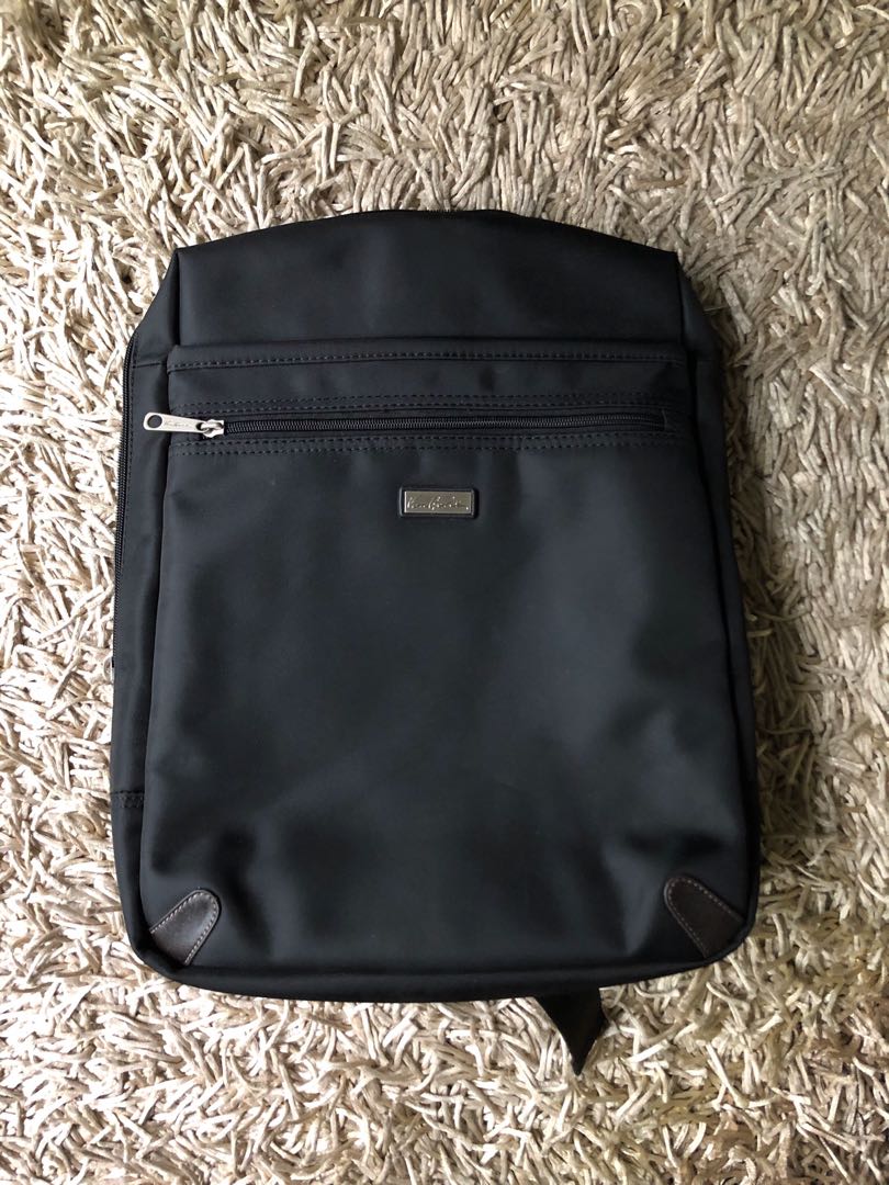 Van Garie Backpack, Men's Fashion, Bags, Backpacks on Carousell