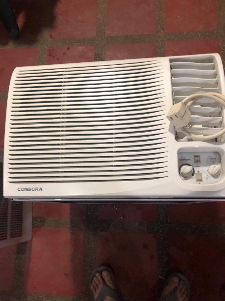 Condura 6X Window type AC 1.5hp 2016 , TV & Home Appliances, Air ...