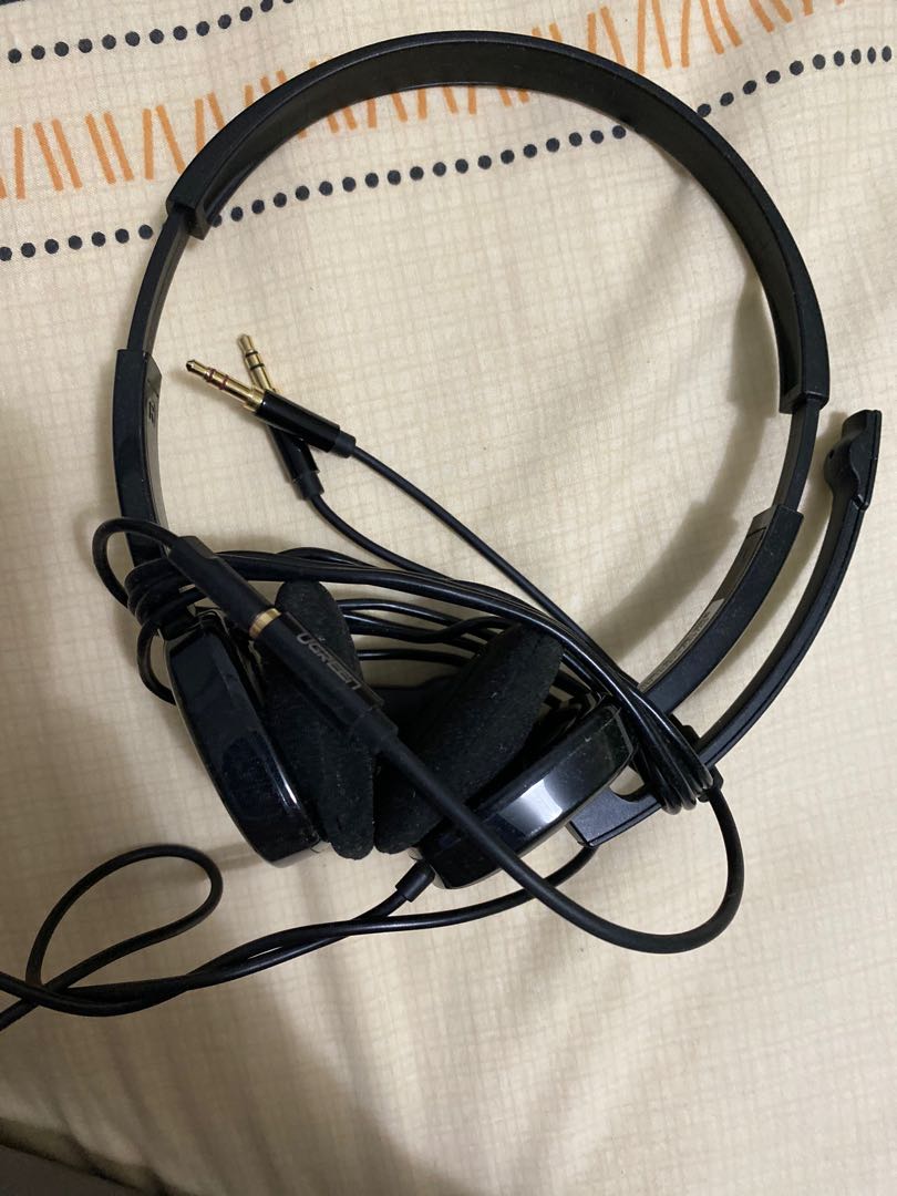 Logitech headset with mic, Audio, Headphones & Headsets on Carousell