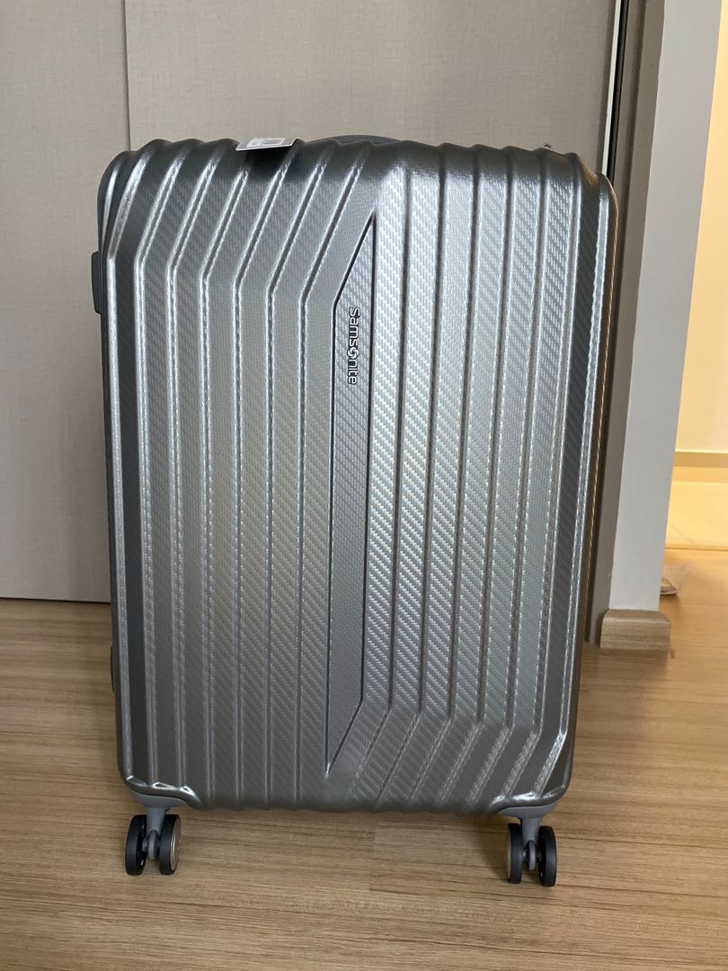 Samsonite Carson 25" Spinner, Hobbies & Toys, Travel, Luggage on Carousell