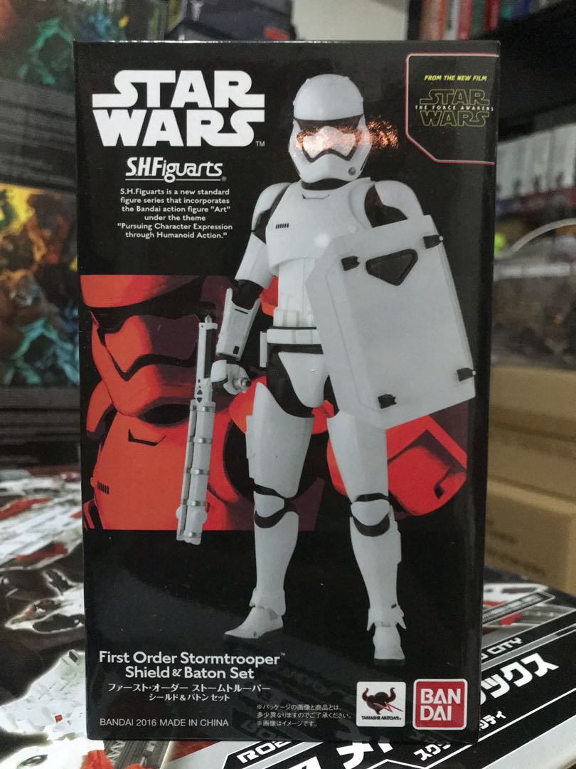 SHF S.H.Figuarts First Order Stormtrooper Shield & Baton Set Star Wars ...