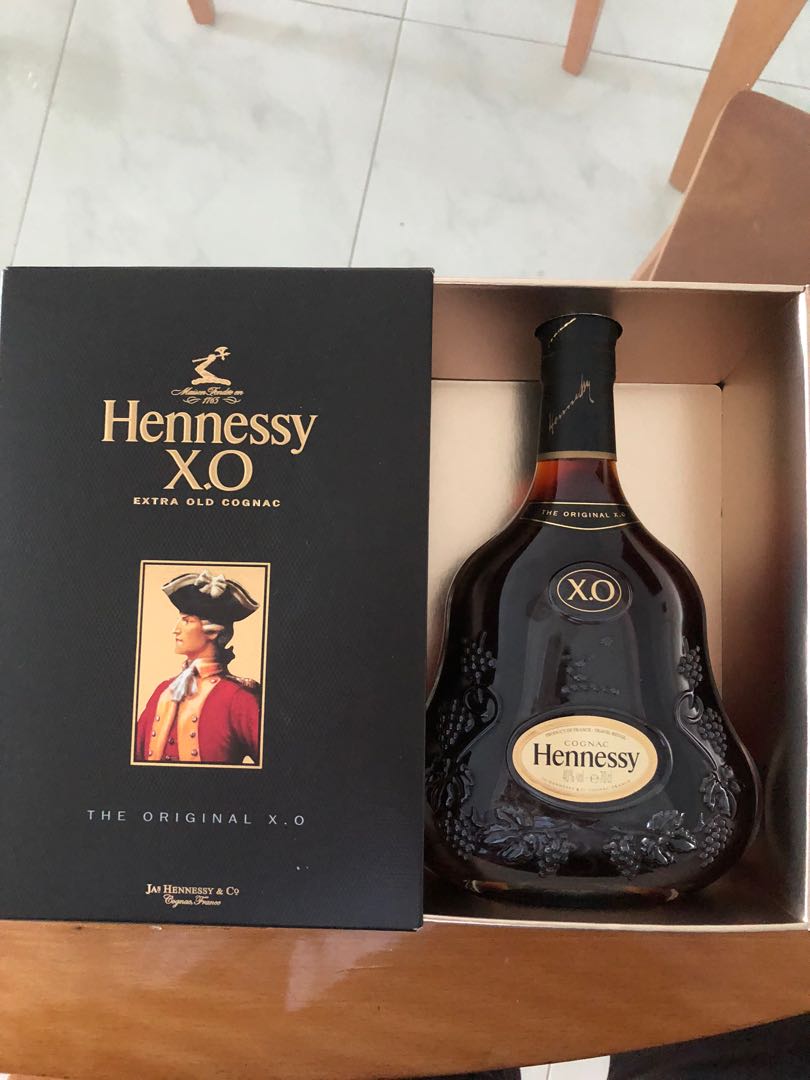 Hennessy XO Extra Old Cognac, Food & Drinks, Alcoholic Beverages on Carousell