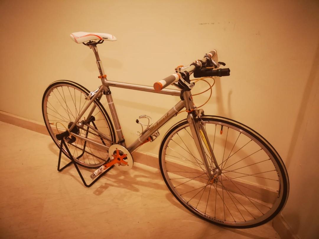 Limited edition giant tradist, Sports Equipment, Bicycles & Parts ...