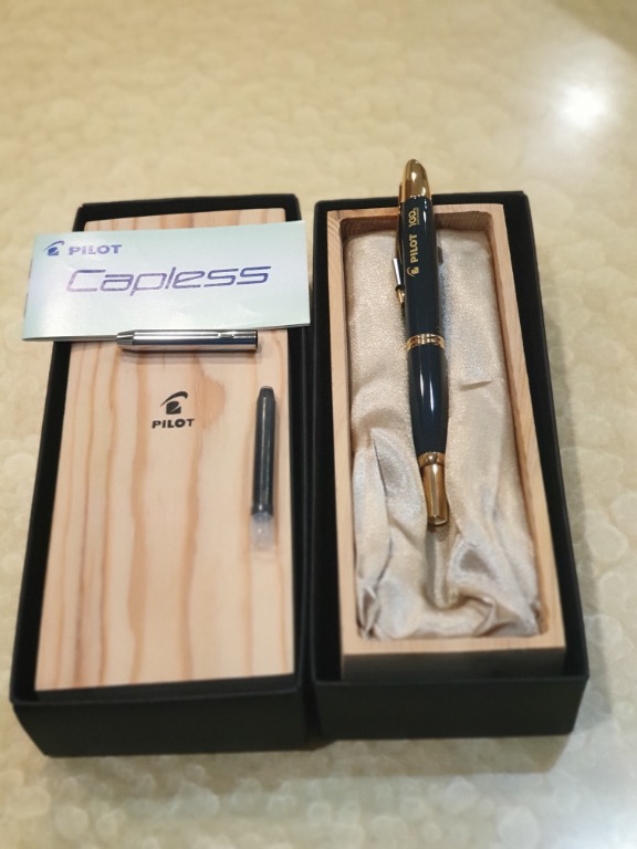 Pilot Capless Medium Retractable Fountain Pen with Gold Trim - 100th ...
