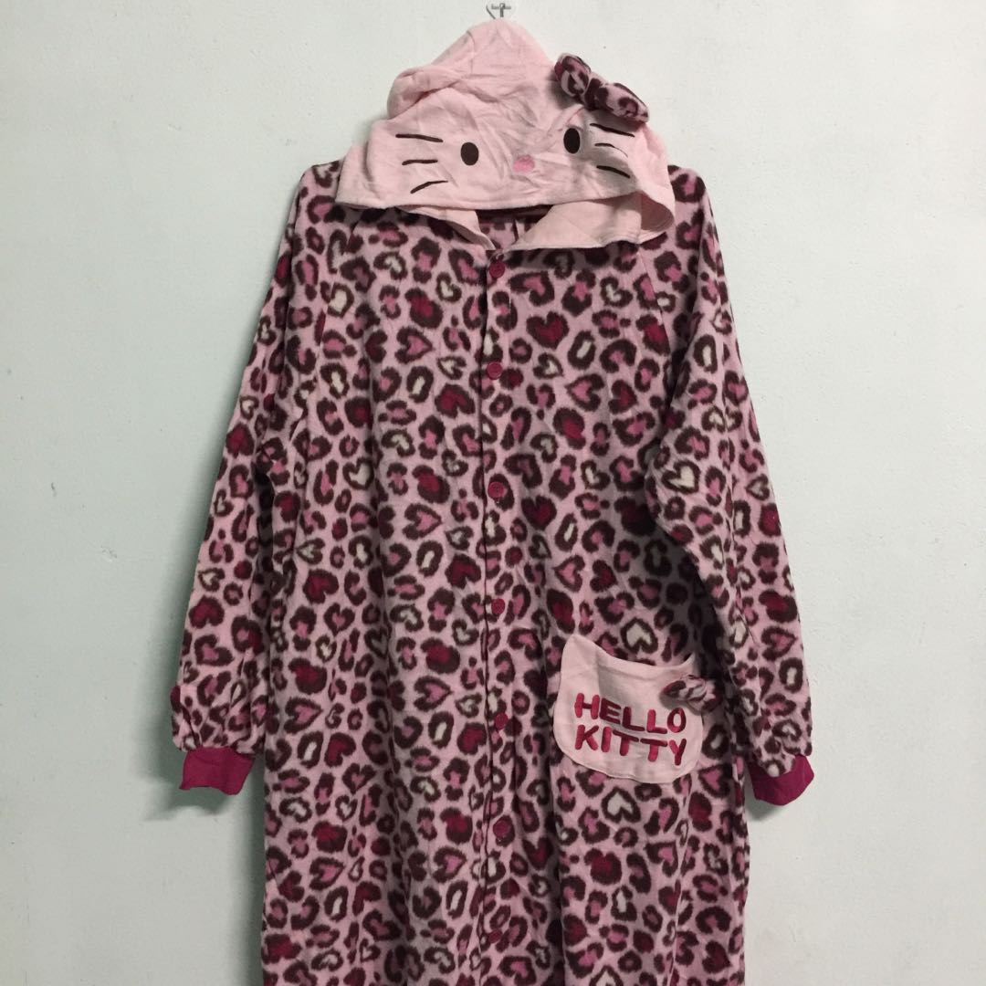 Maskot custom mascot costume hello kitty, Men's Fashion, Tops & Sets ...