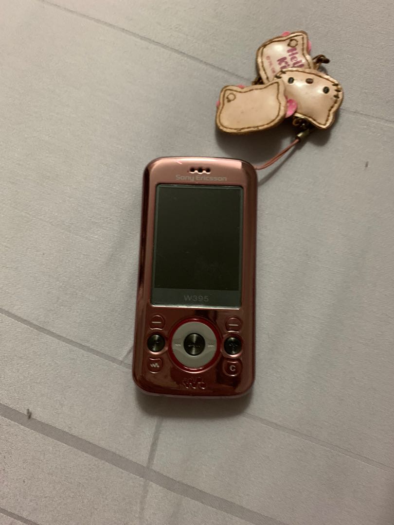 Sony Ericsson hello kitty phone, Mobile Phones & Gadgets, Mobile ...