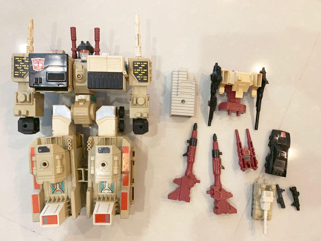 Transformers G1 vintage metroplex, Hobbies & Toys, Toys & Games on ...