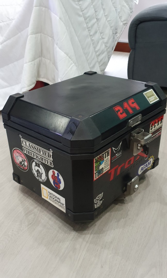TRAX TOP BOX, Motorcycles, Motorcycle Accessories on Carousell