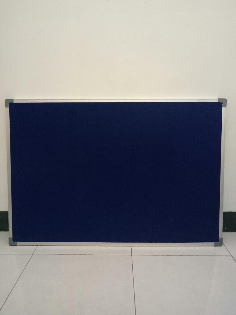 Papan Softboard Kayu/Bludru, Buku & Alat Tulis, Alat Tulis di Carousell