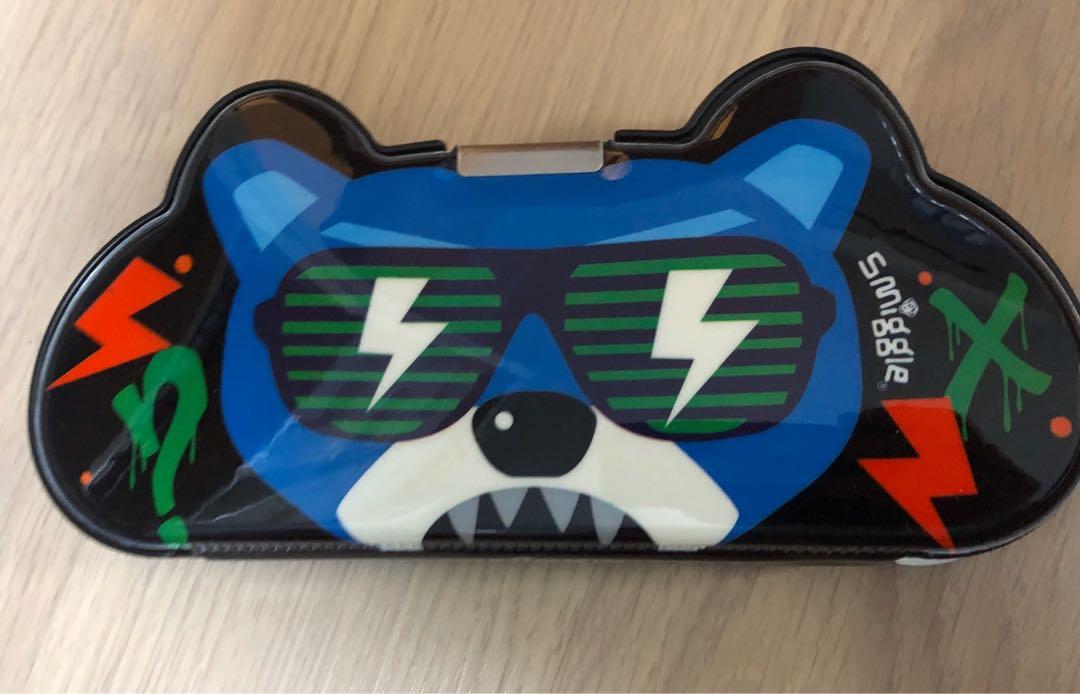 Smiggle Pencil Box with fan, Hobbies & Toys, Stationery & Craft ...